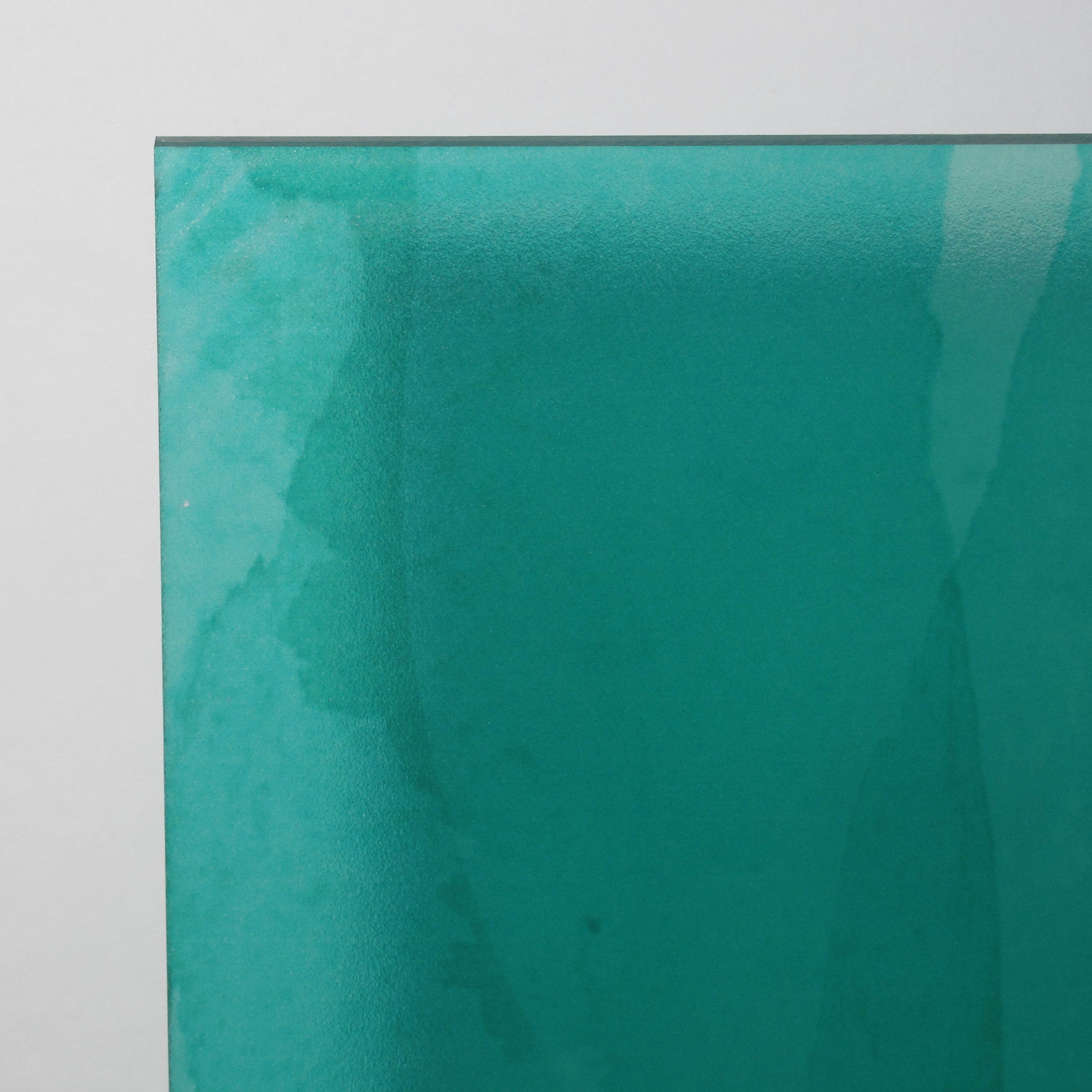 Varia Waterstroke Jest Centered 3/8" [R15] – 3form Reclaim