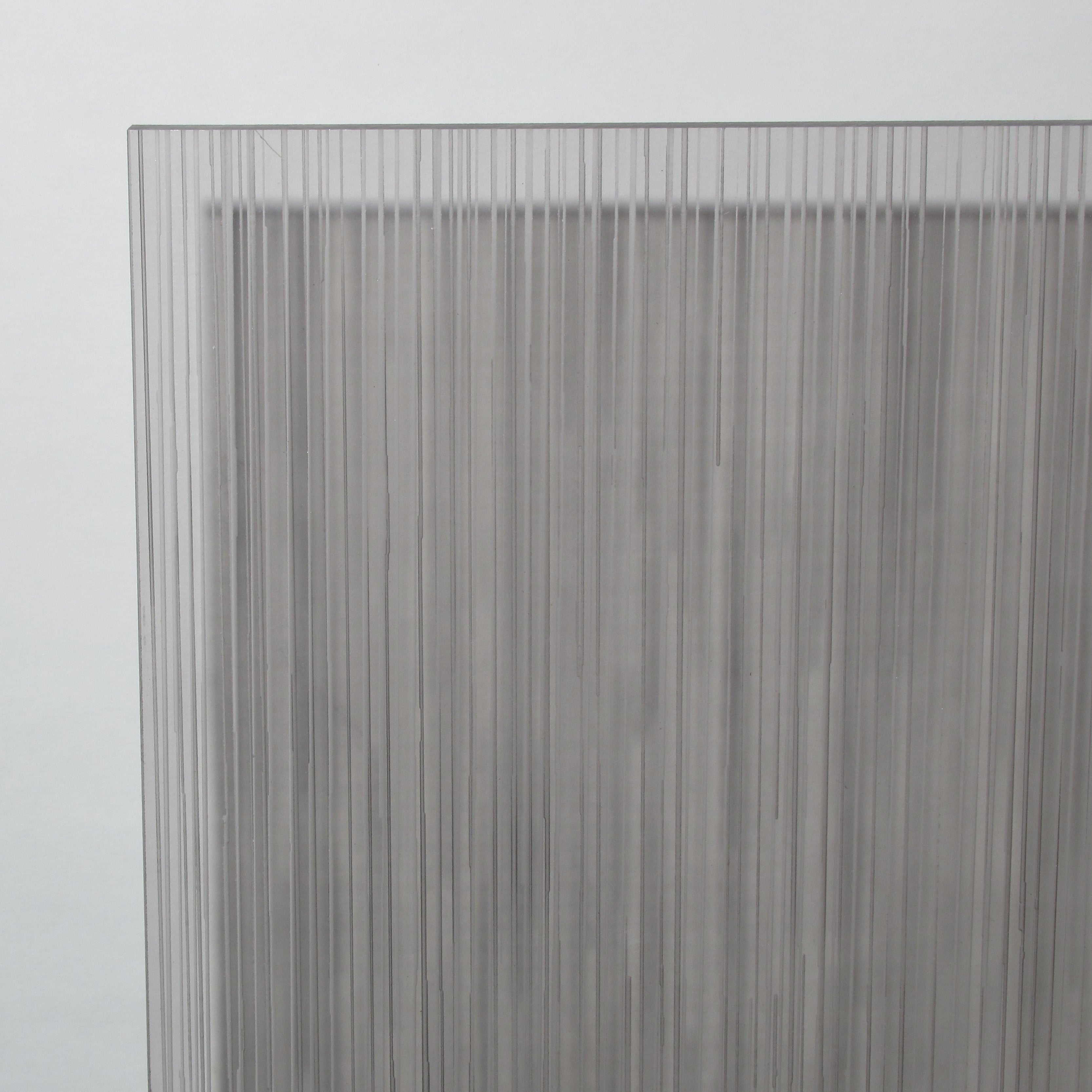 Varia Hint Clear 3/8" [R09] – 3form Reclaim